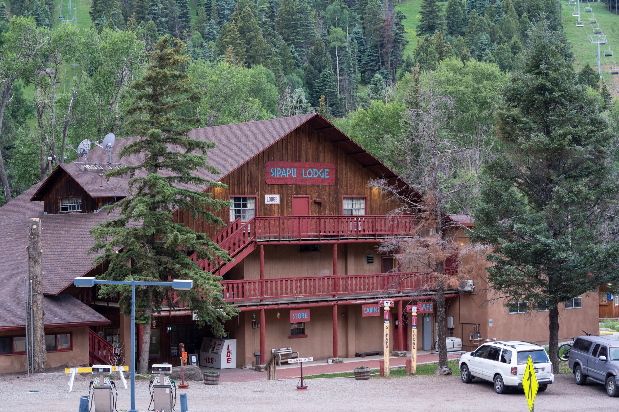 Sipapu Lodging on the Mountain - Sipapu Ski & Summer Resort